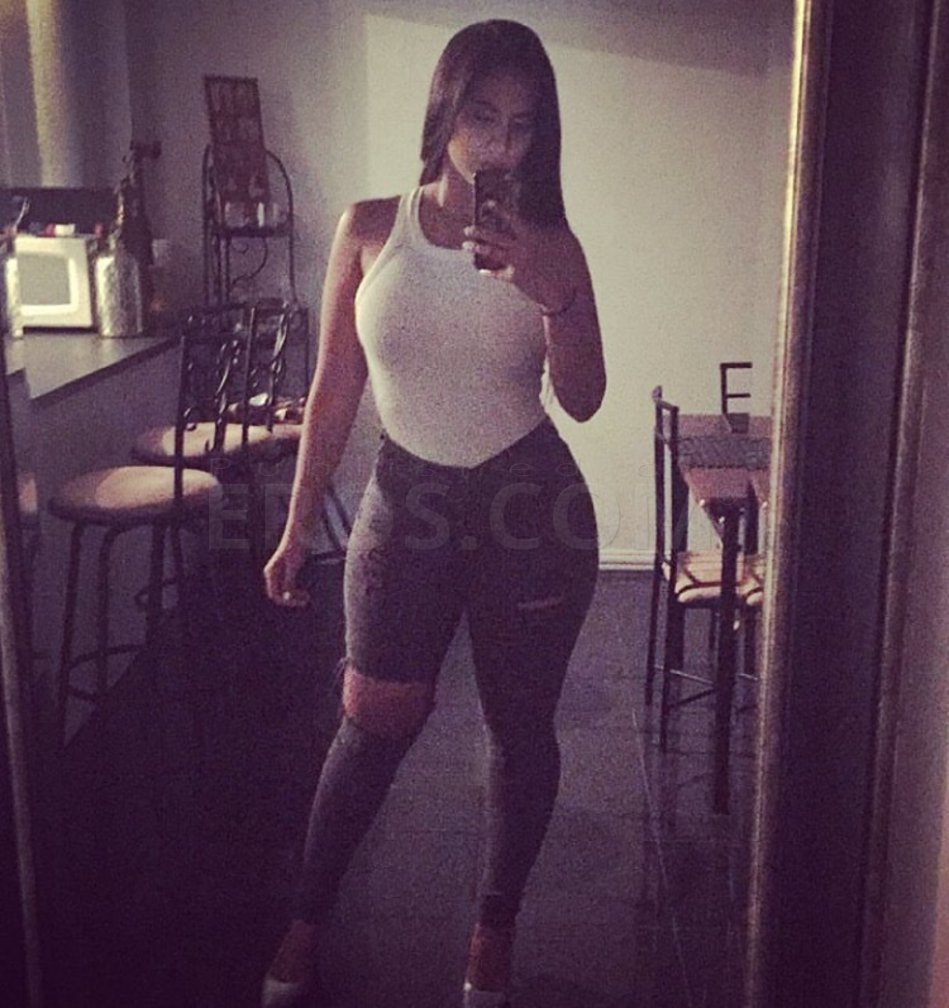 Amaya Model 424 261 6995 Located In California Los Angeles